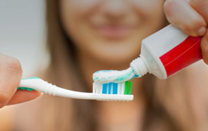 Two Minutes To Win It: How To Properly Brush Your Teeth